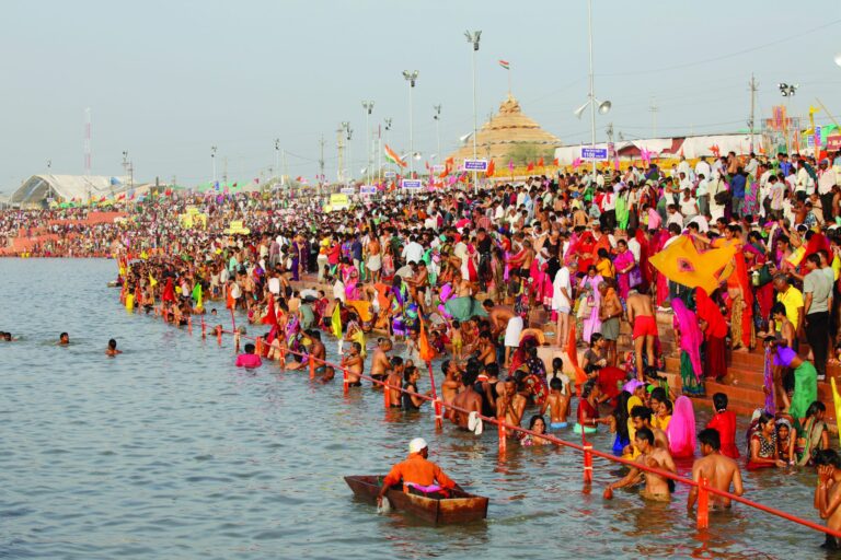 Duare Sarkar- An Analysis – Saptarshi Nag